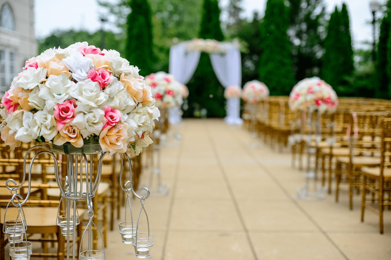 Inspiration for Decorating an Outdoor Wedding Venue - Randy Lemmon