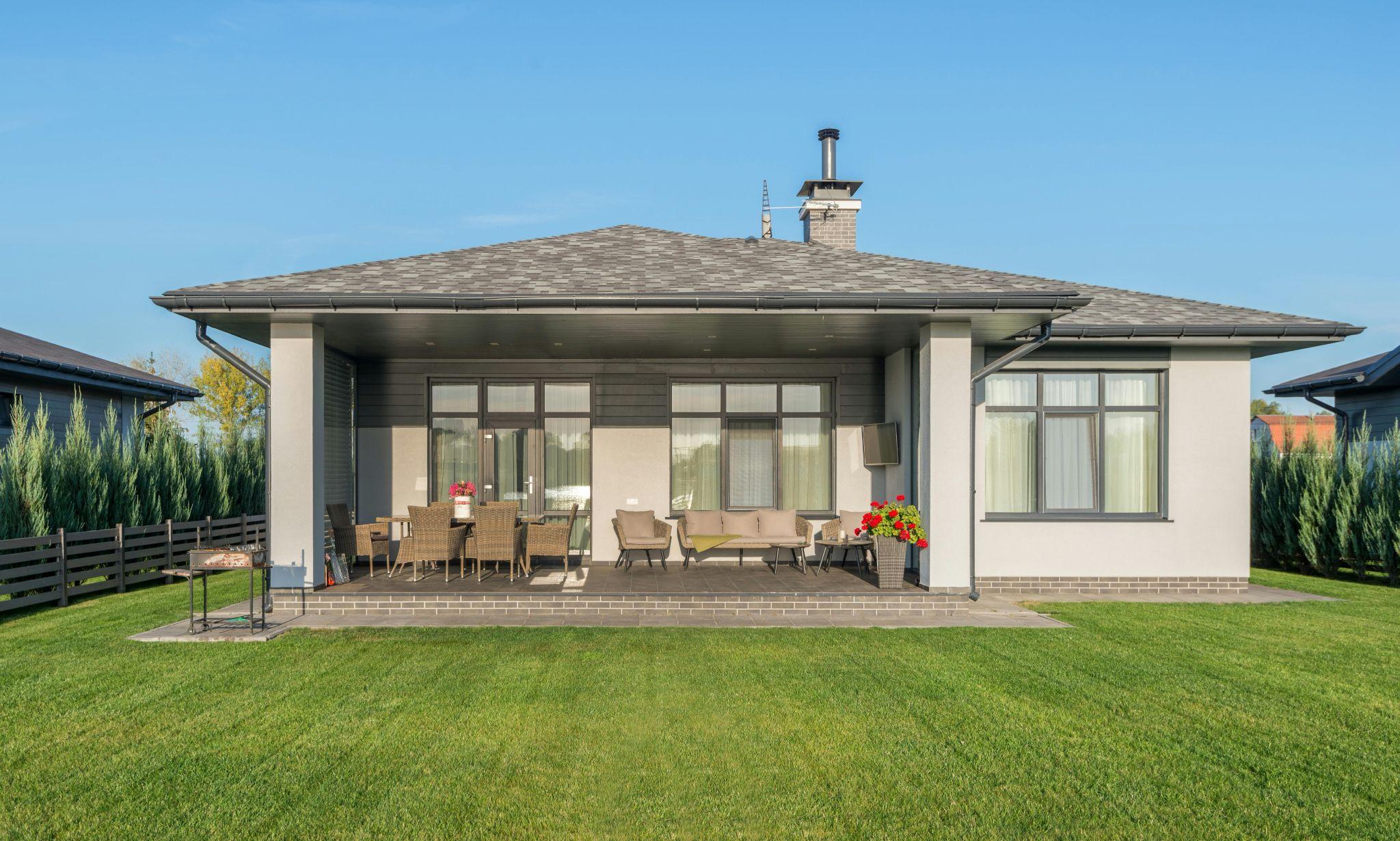 3 Garden Ribbon Ideas for Porch & Patio Decorations